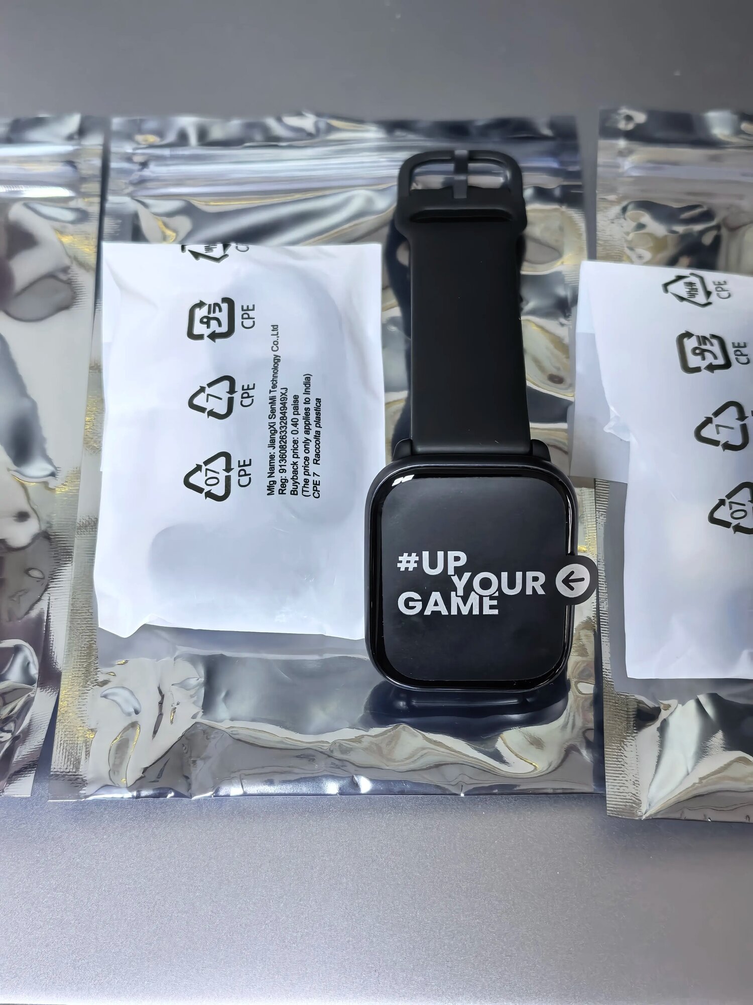 Amazfit Active, черные умные часы 42 мм