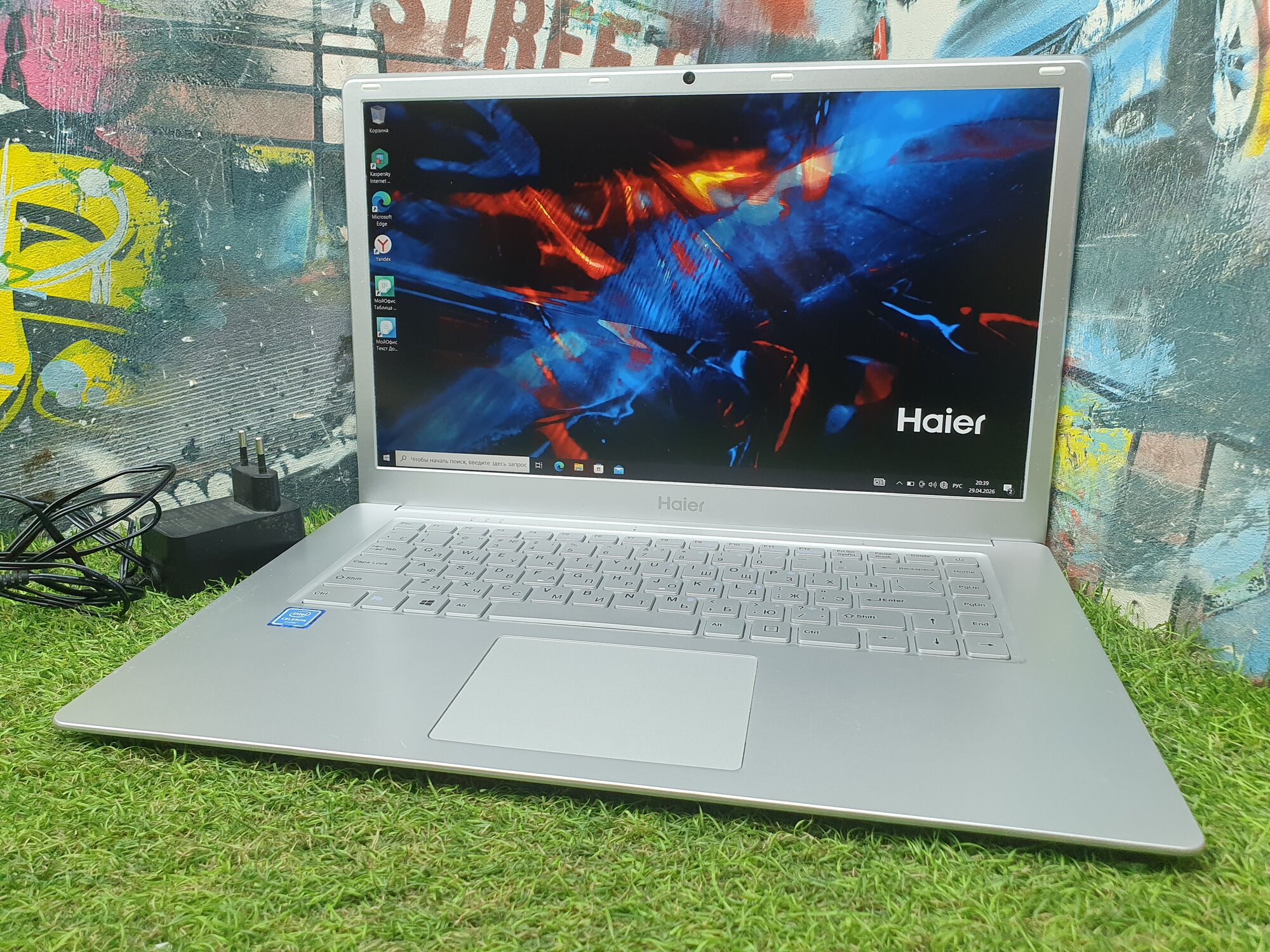 Ноутбук HAIER Celeron/4Gb/FHD