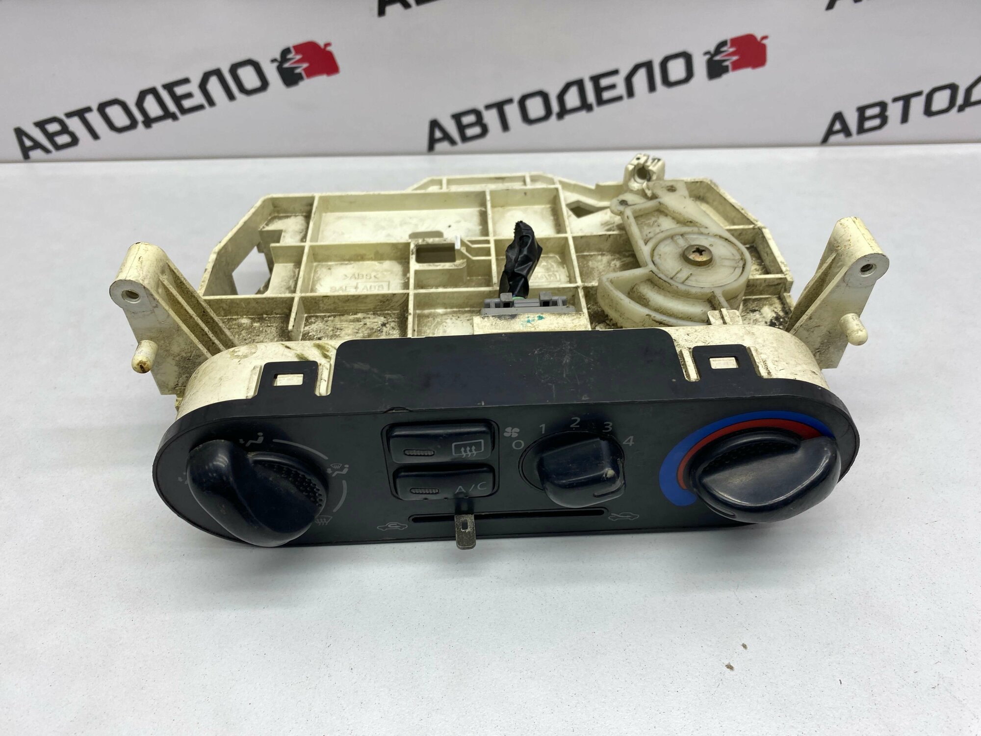 Управление отопителем Nissan AD Y11 1999 г