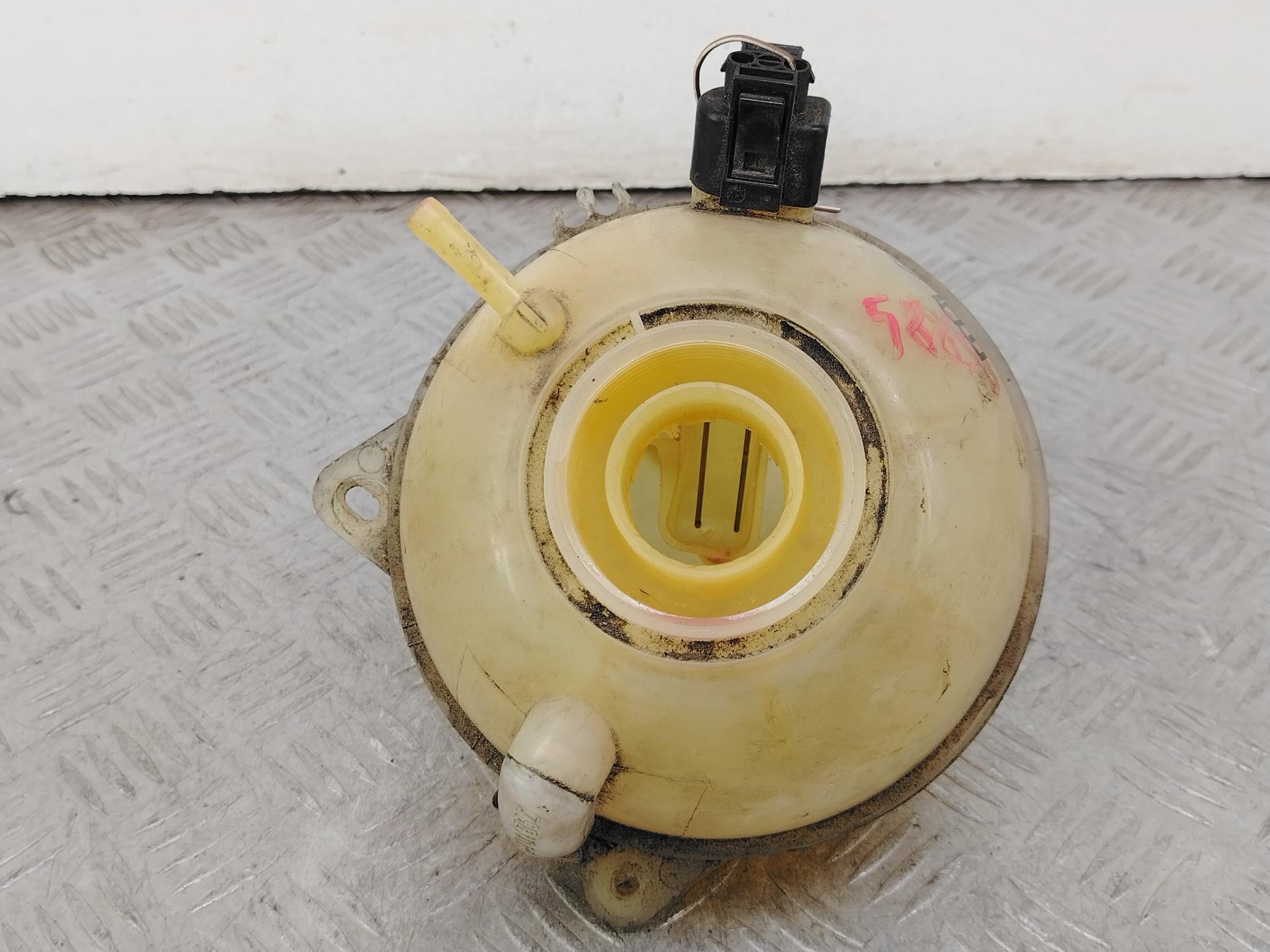 Бачок расширительный Volkswagen Golf 4 1999 1J0121403B