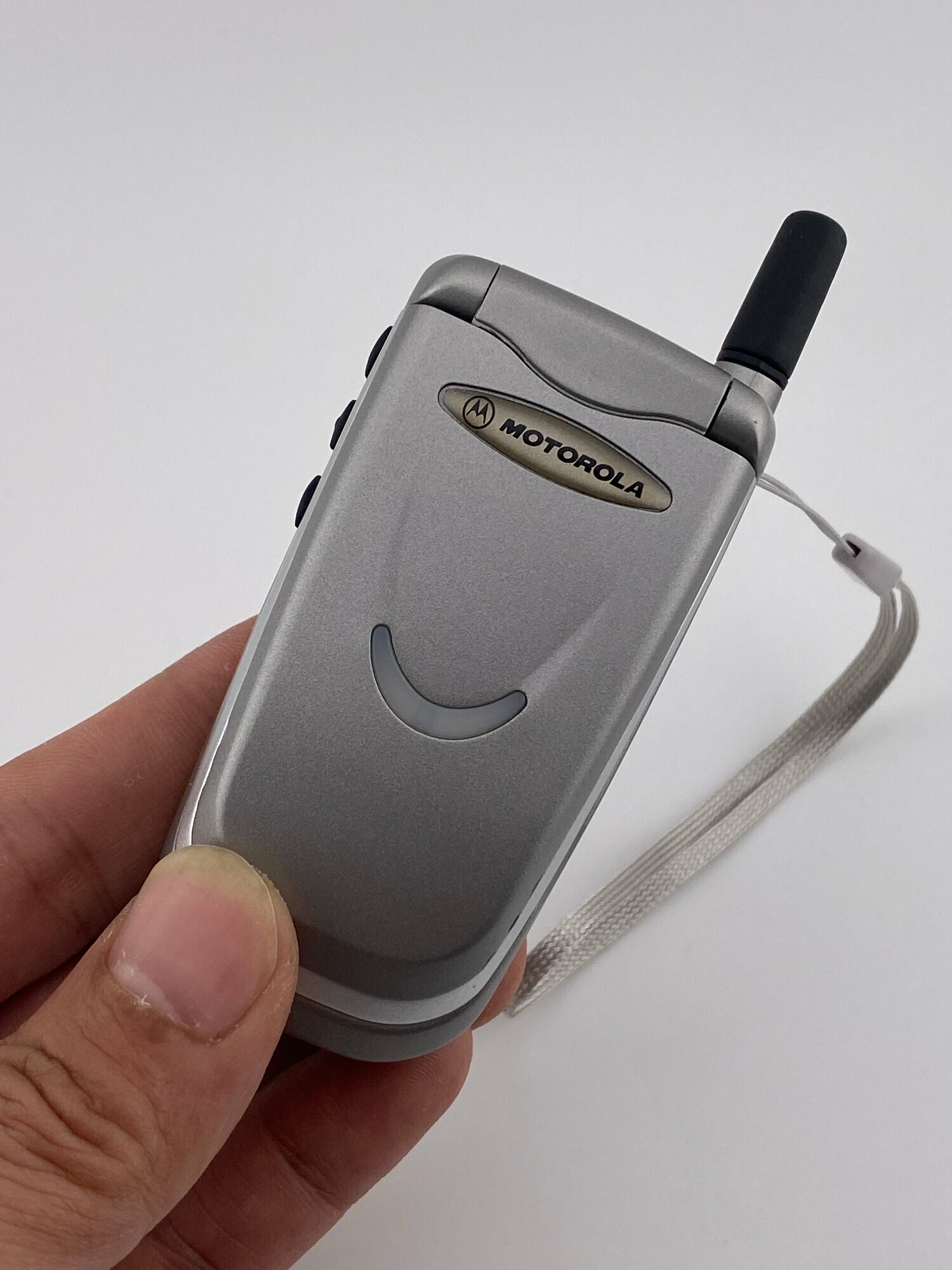 Классический ностальгический мобильный телефон Motorola v8088+