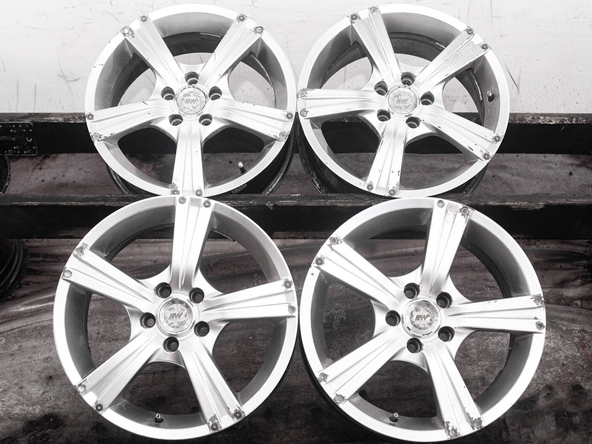 Диски б/y литые R16 Chevrolet Cruze 7Jx16 ET39 5x105 D56.6