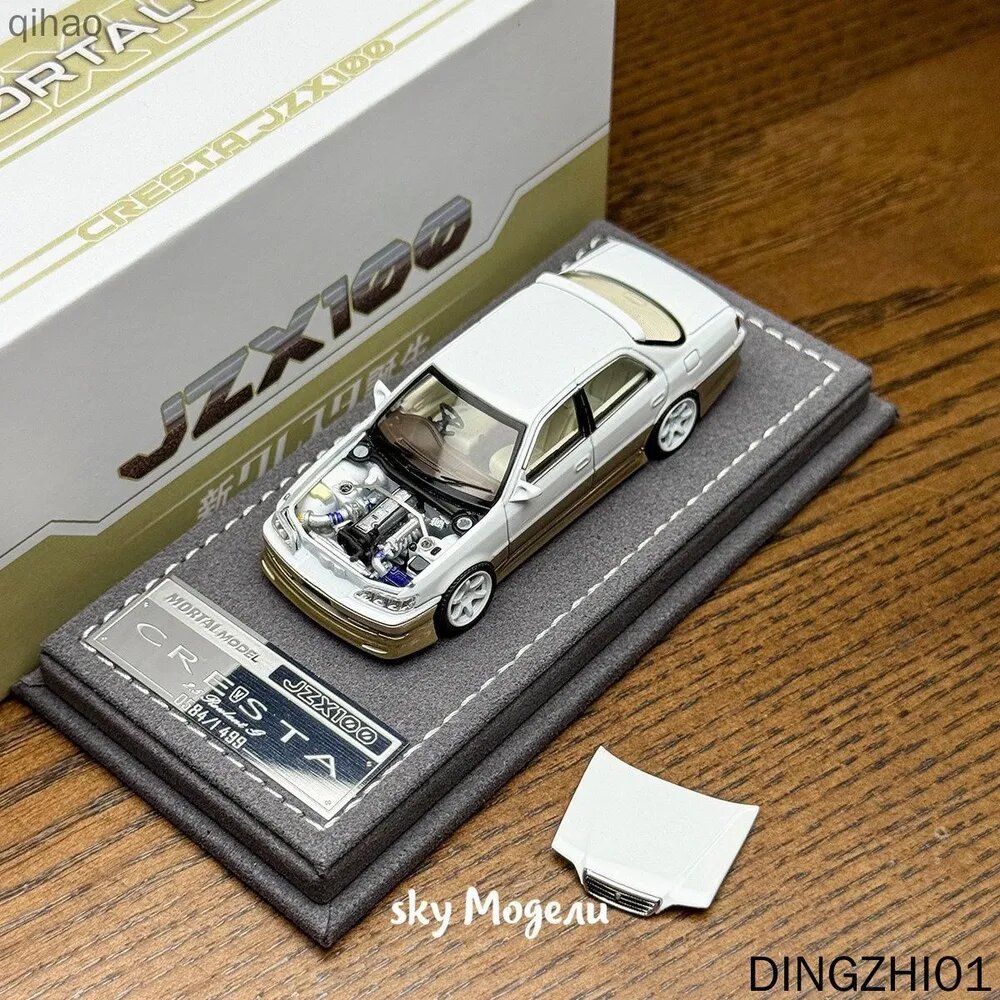 Машинка Mortal Model 1:64 Toyota CRESTA (JZX100) White/gold