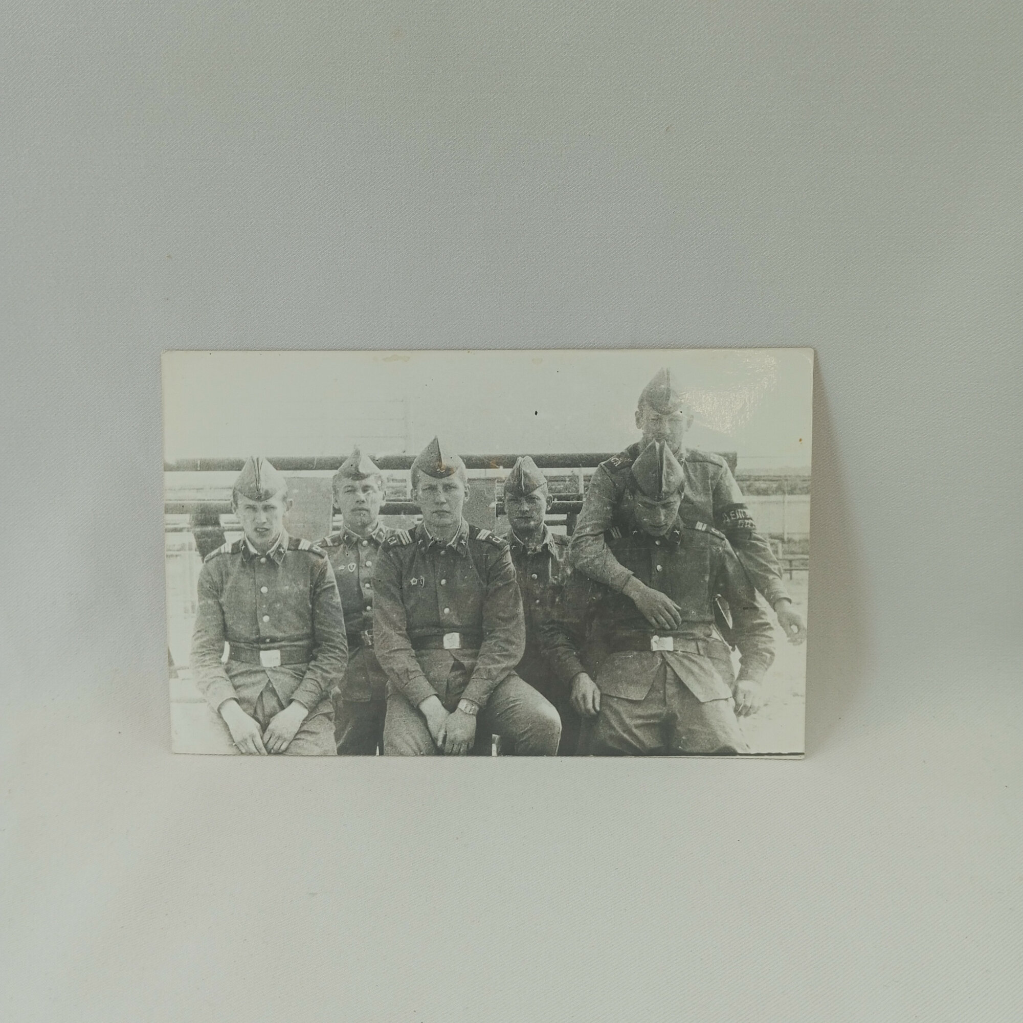 Фотография винтажная, СССР. Черно белый снимок с группой военнослужащих, 1 шт.