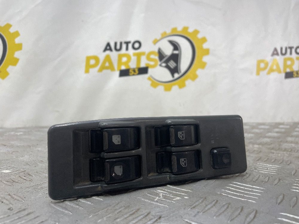 Блок управлен стеклоподъемниками Pajero 2 MB782039 Б/У с пробегом