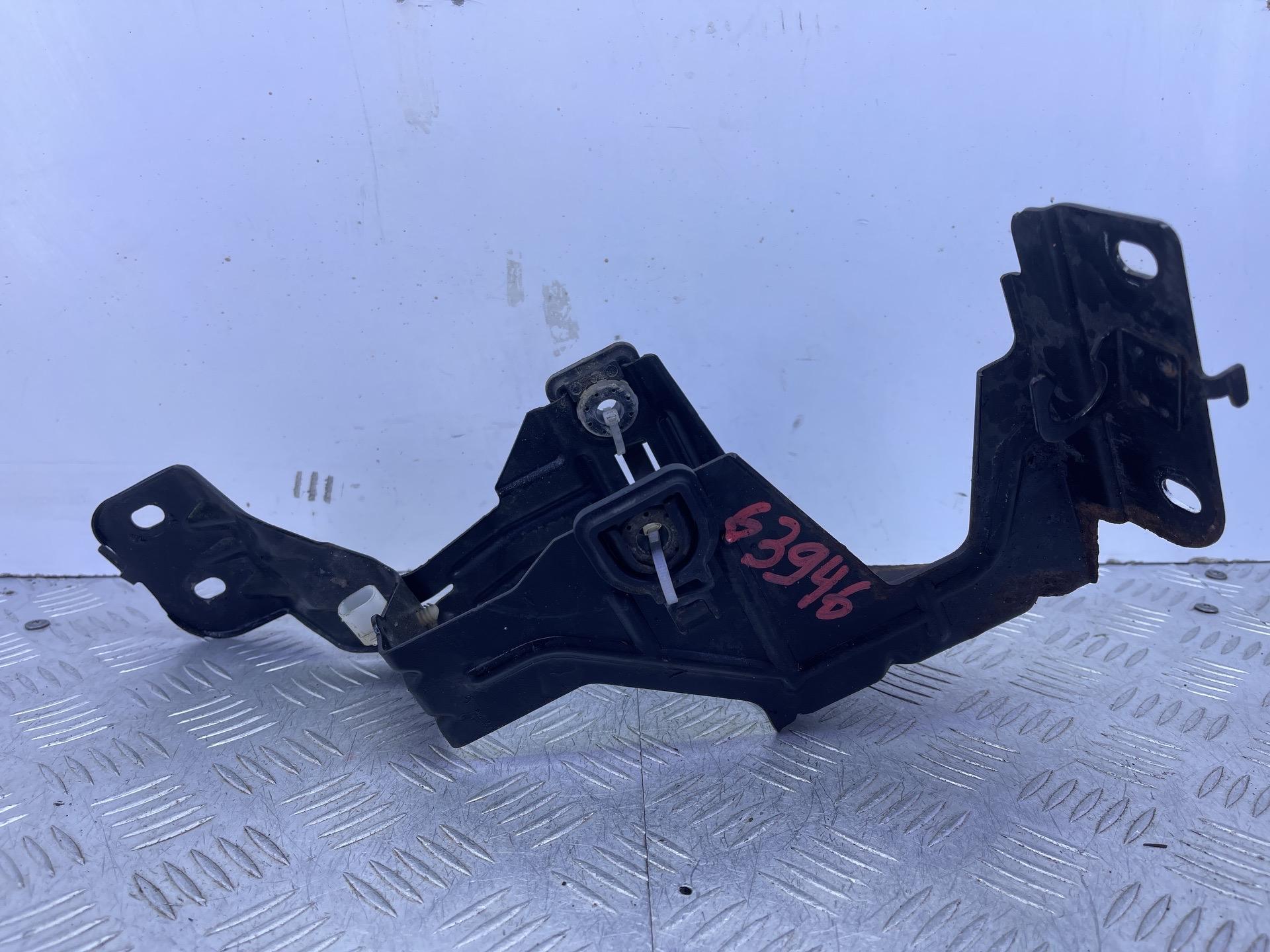 Кронштейн блока ABS Ford Mondeo 3 GE (2000 - 2003) 1S712C214AF