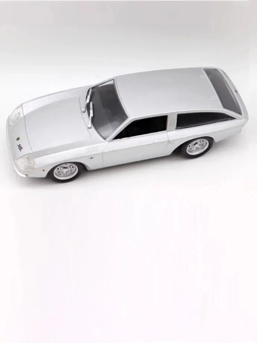 Металлическая модель автомобиля 1/43 Lamborghini 4000GT Flying Star II 1966