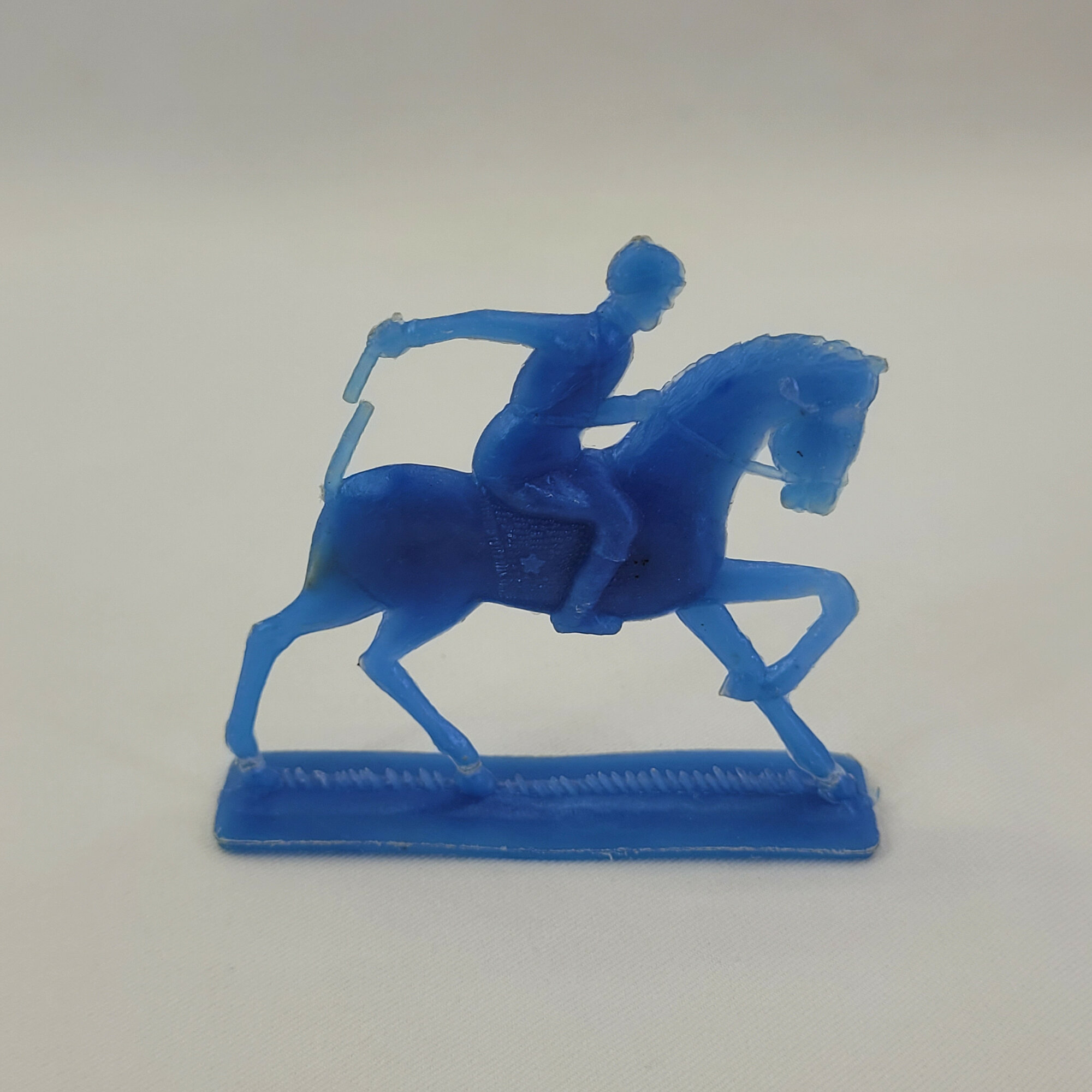 Игрушка всадник на лошади винтажная СССР. Фигурка на подставке для детской игры и декорации