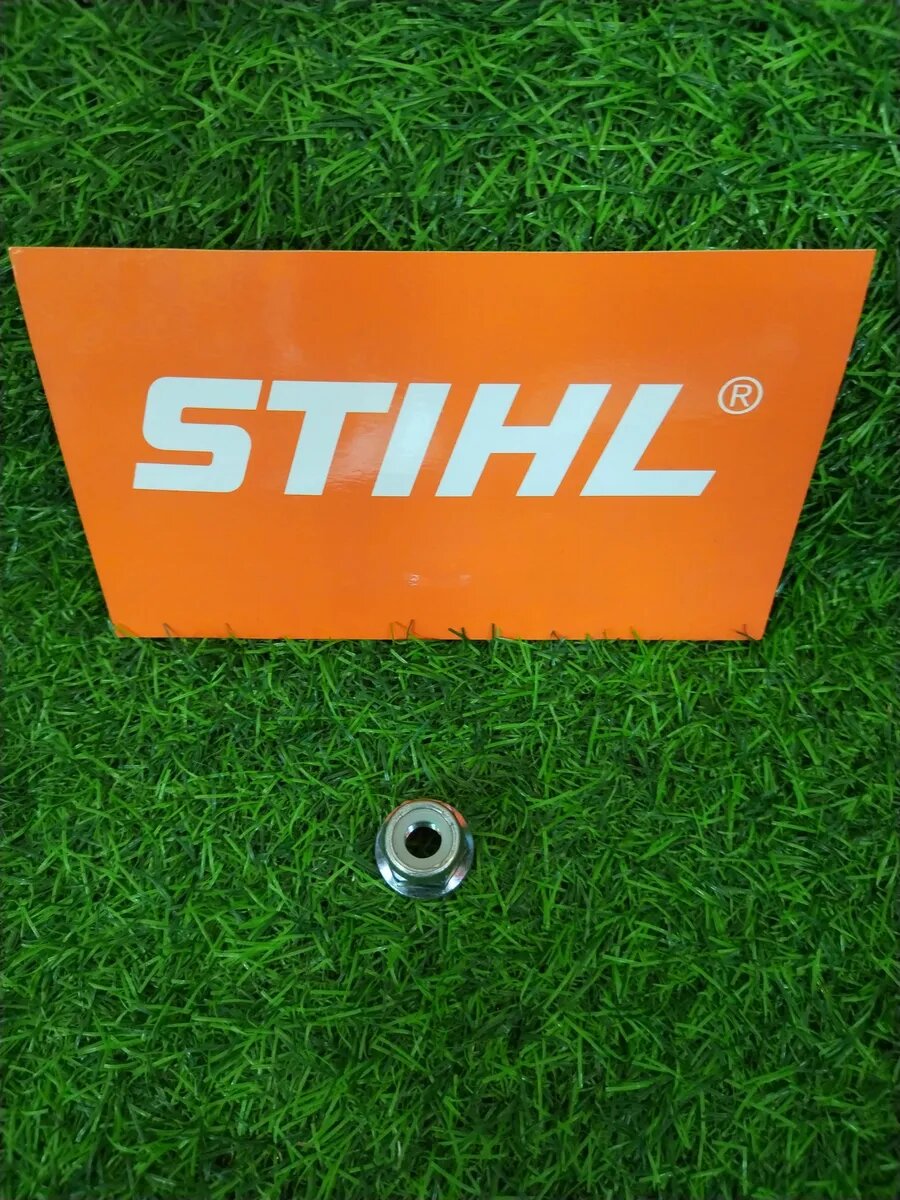 Гайка крепления ножа на косы STIHL FS 55-250 4126-642-7600
