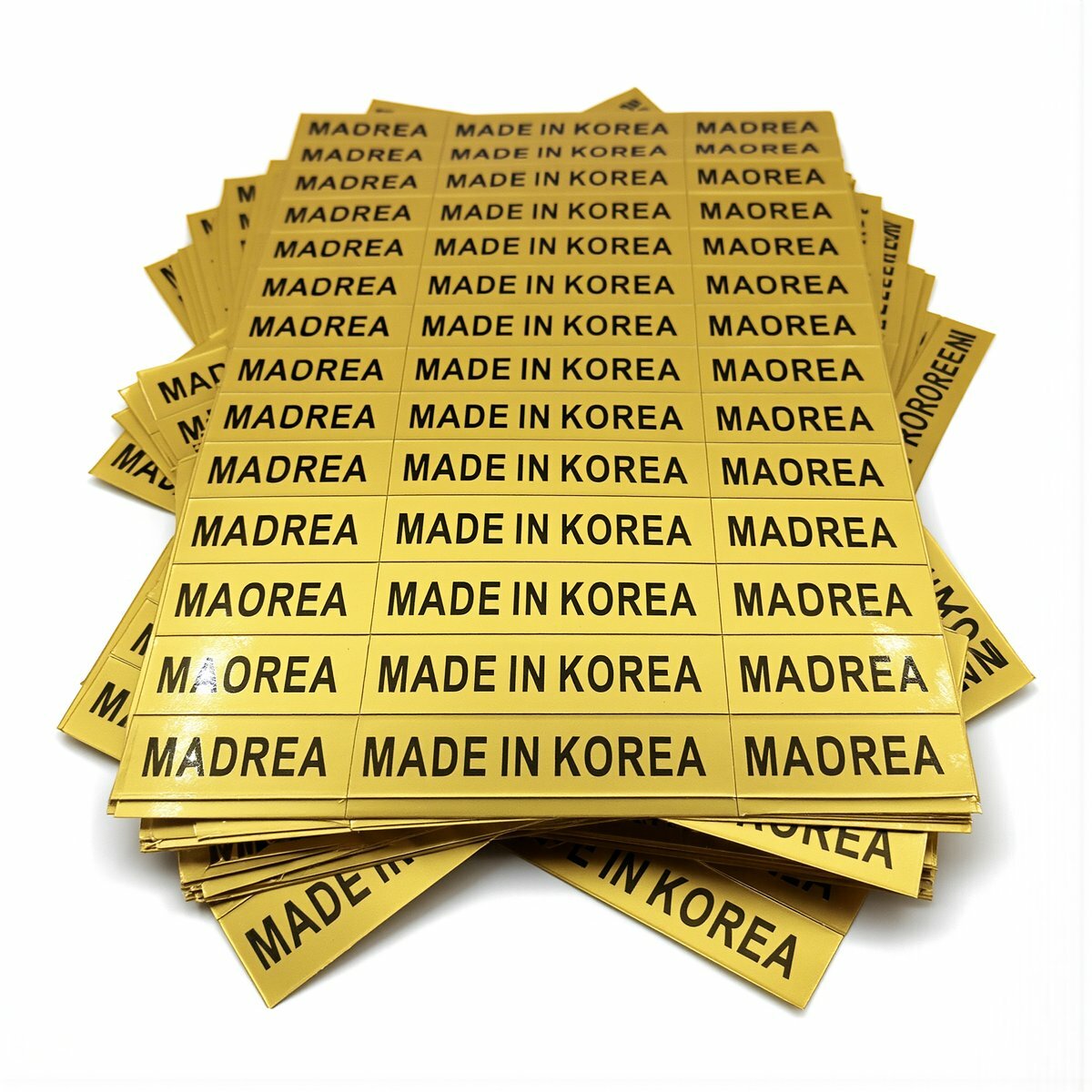 Наклейка с надписью Сделано в Корее прозрачная этикетка MADE IN KOREA для маркировки изделий комплект из 5 листов 340 штук, Золотая основа, черный текст, 5 листов, всего 850 штук
