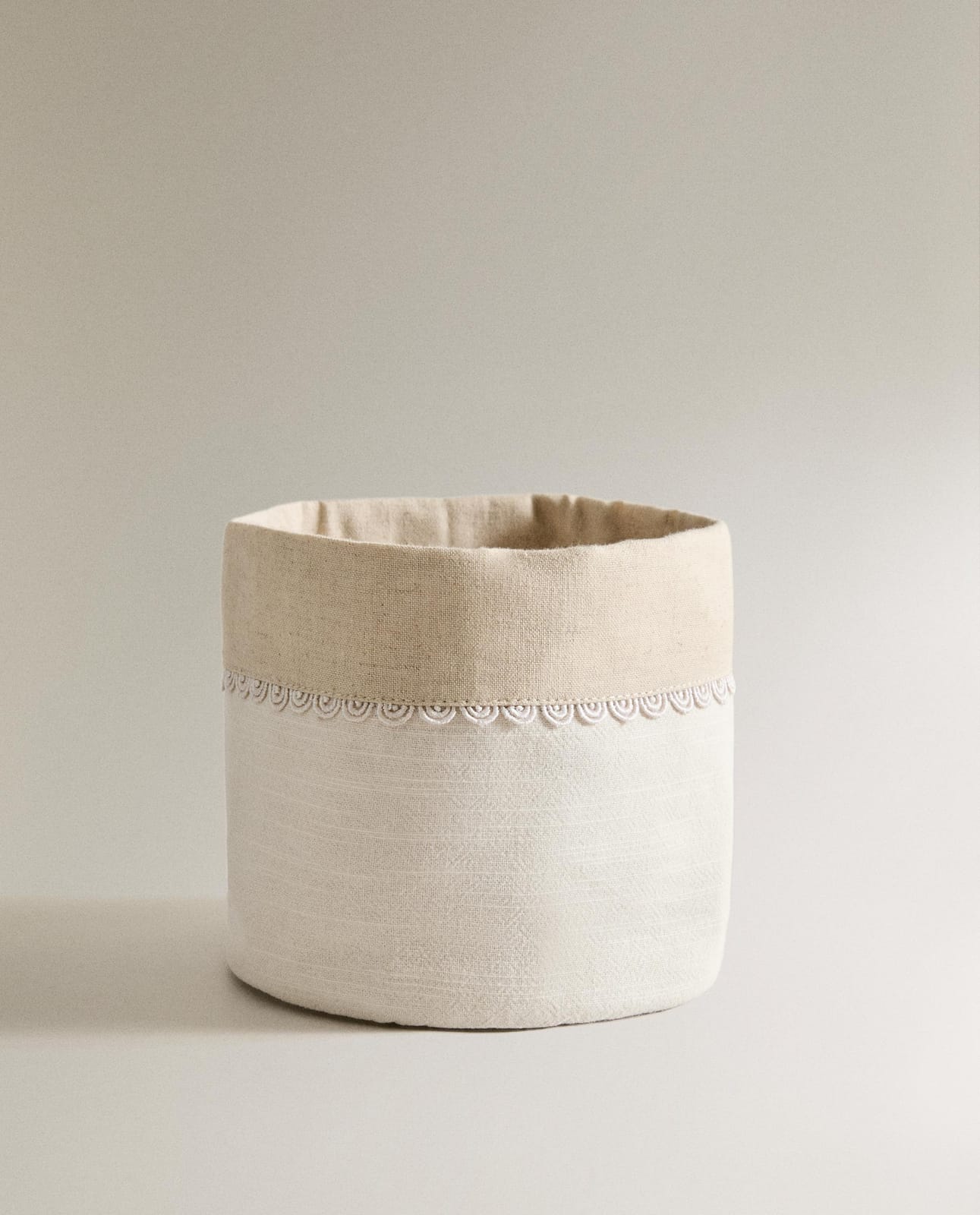 Корзина для хранения ZARA HOME корзина для хлеба с кружевом, светло-бежевый, 15 x 16 x 16 см 7258/049/052-99