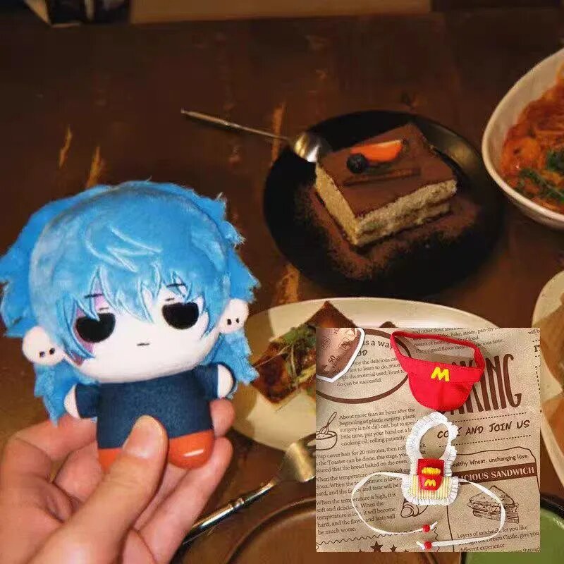 Мягкая игрушкаF Голая малышка Сэл + румяна + одежда из McDonald's