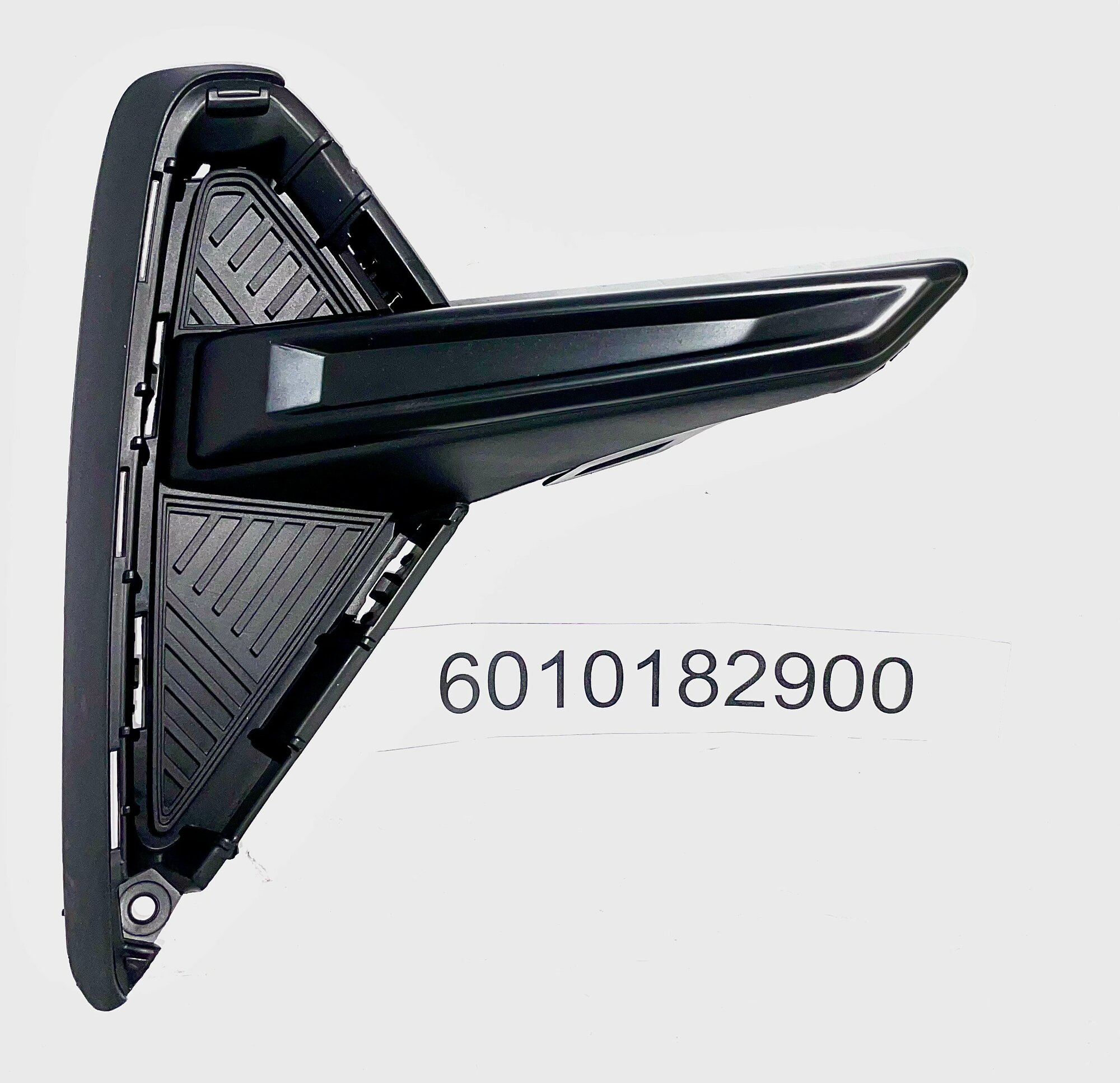 Накладка птф правой переднего бампера emgrand 7 Geely 6010182900