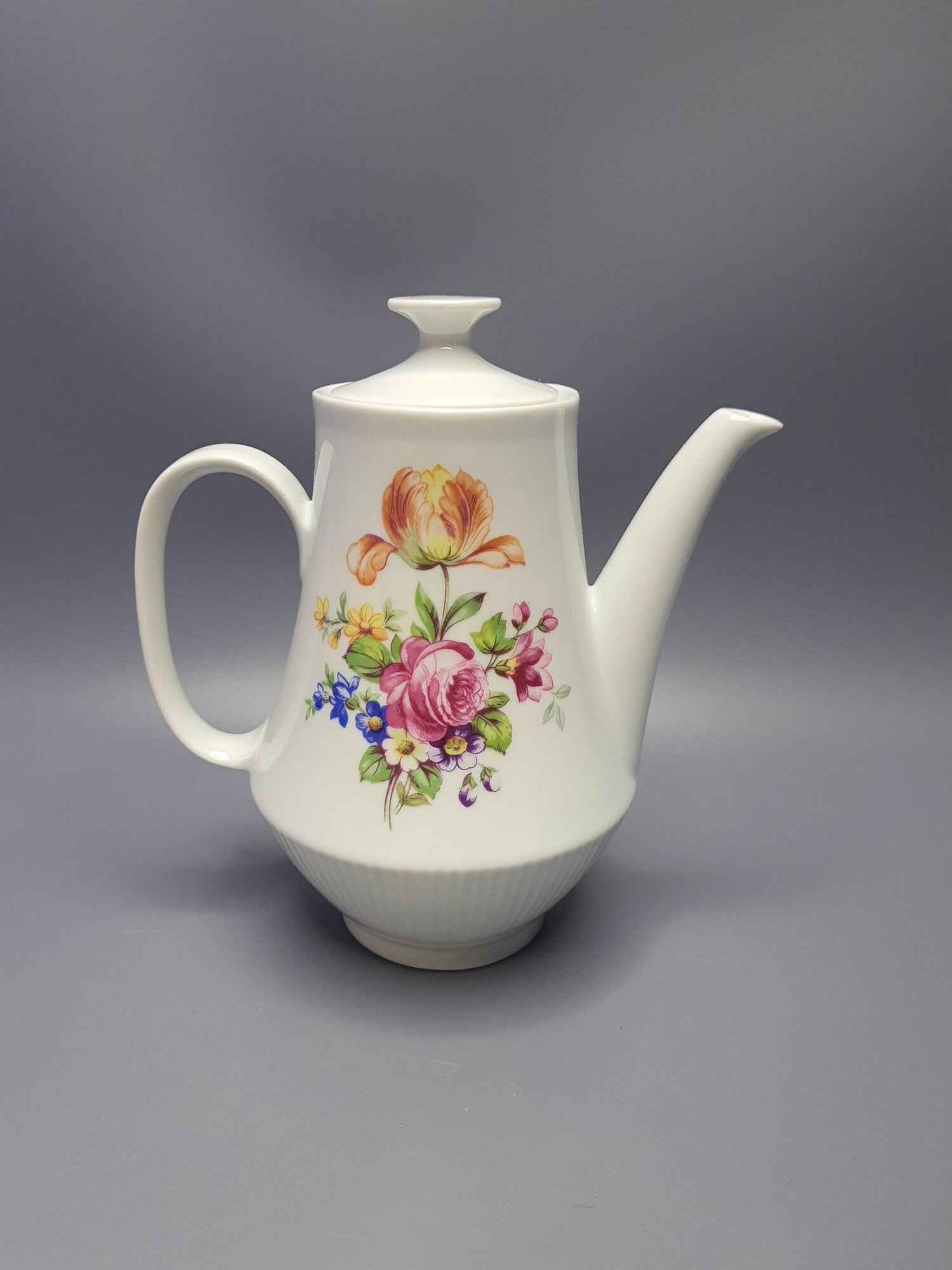 Винтажный фарфоровый кофейник с цветочным декором Кольдиц (Colditz), 850 мл, ГДР, 60-70е