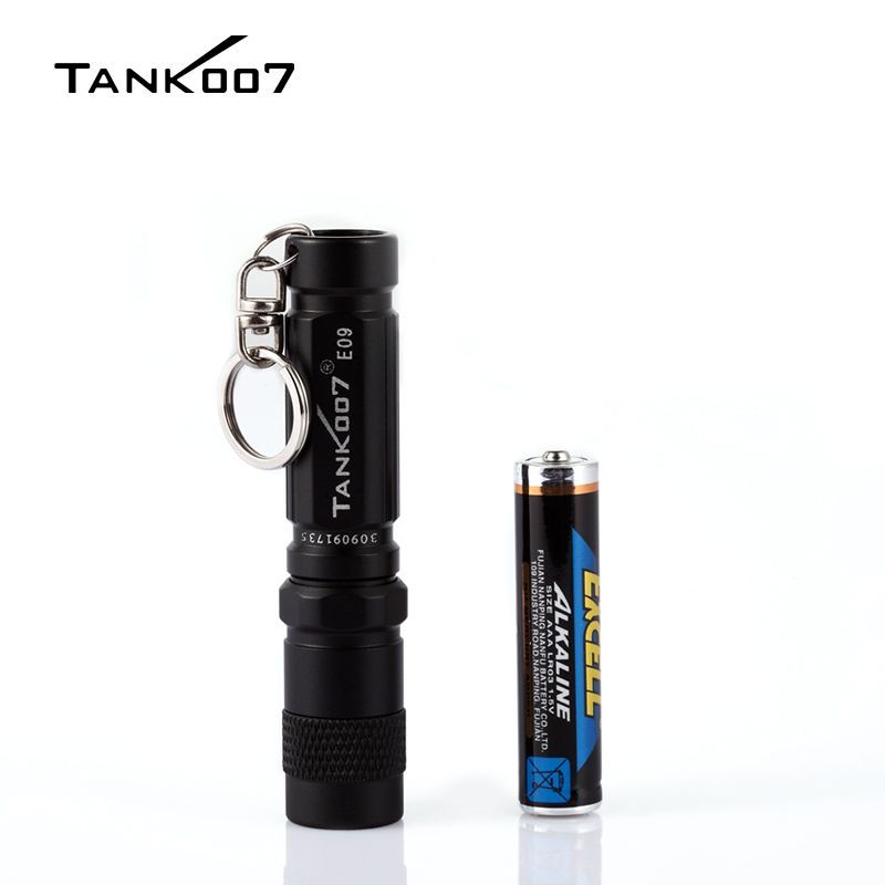 TANK007 Фонарь-прожектор