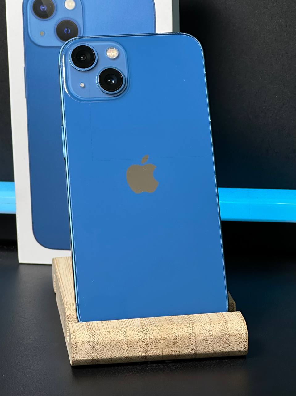 Смартфон Apple IPhone 13 256 ГБ, nano-SIM + eSIM, синий