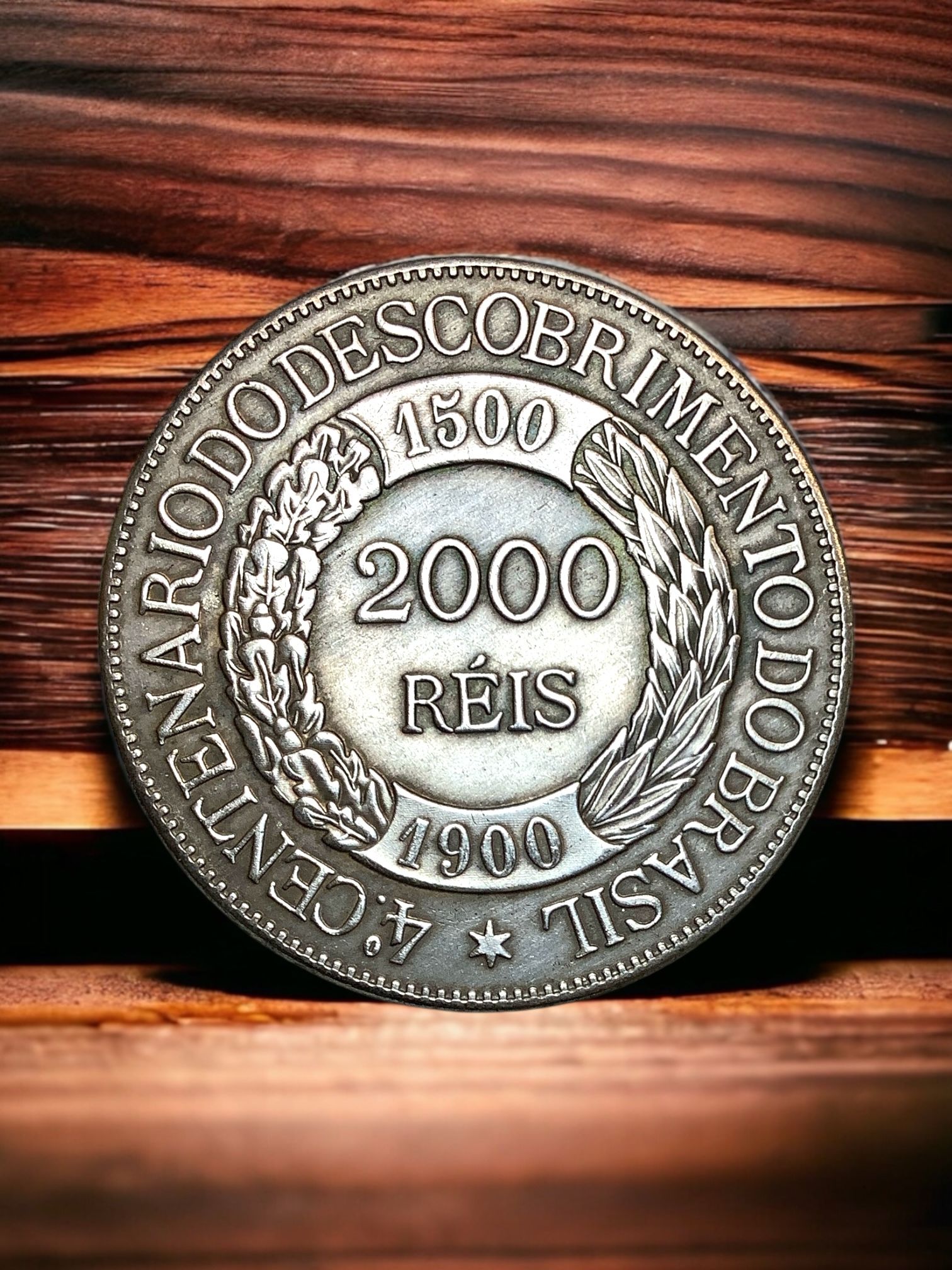Крупная монета Бразилия 2000 рейс 1900 года. Парусник. Серебрение