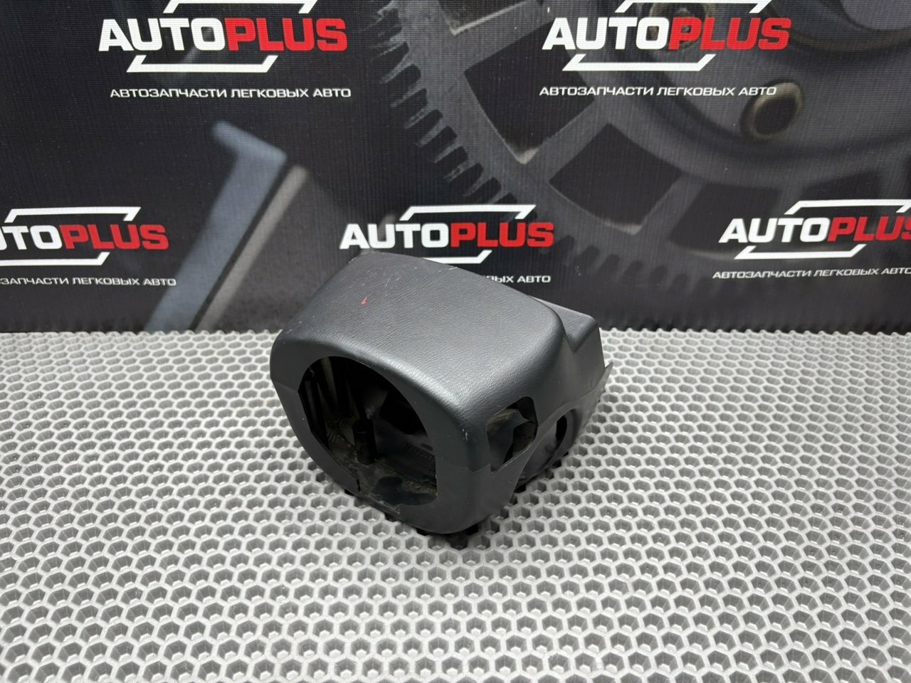 Подрулевой кожух Nissan Almera Classic (1.6 QG16DE) Б/У с пробегом Арт. 81720-31000