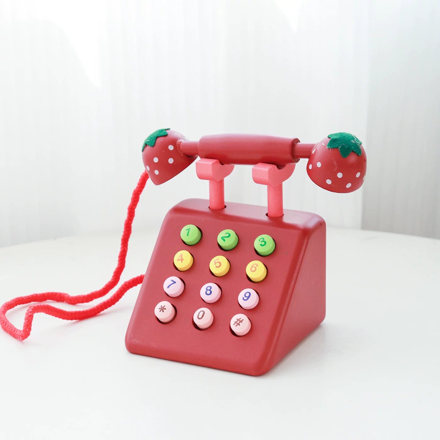 Красный стройбери-тематический деревянный детский игрушечный телефон для дошкольного обучения, имитация стационарного