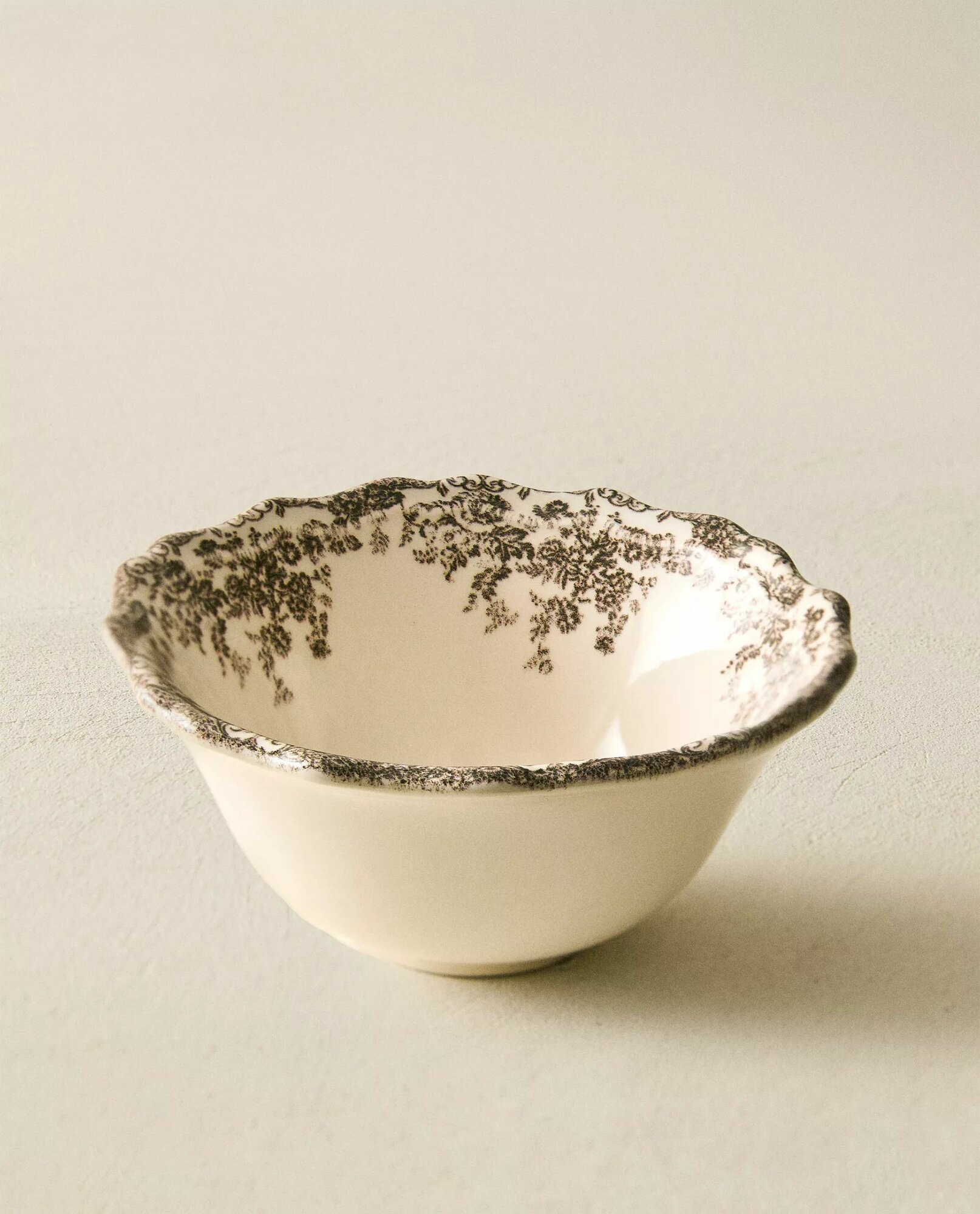ZARA HOME Тарелка глубокая "ZARA HOME Миска FLORAL EARTHENWARE коричневый, слоновая кость, 1 шт" 14 см 1 шт коричневый-