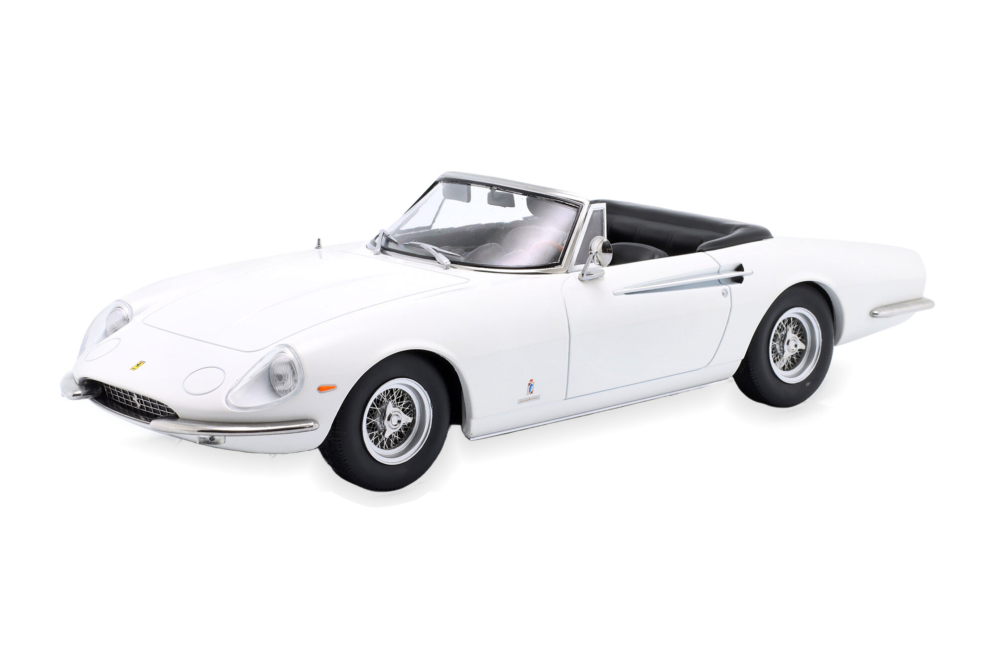 Модель коллекционная KK-SCALE Ferrari 365 california spyder 1966 white