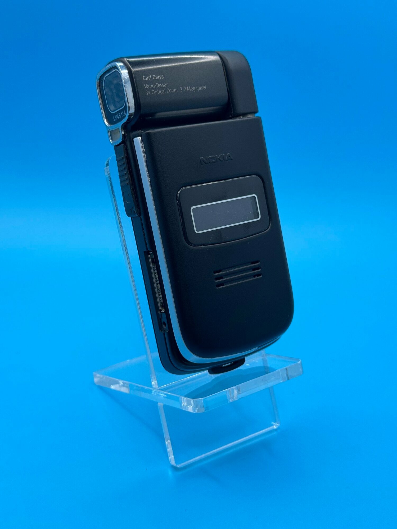 Мобильный телефон Nokia N93