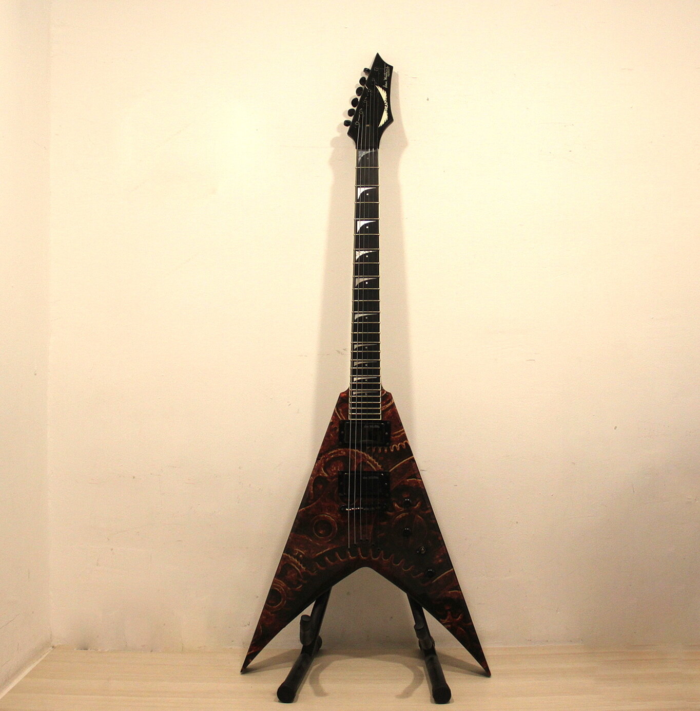 Электрогитара Dean V Dave Mustaine