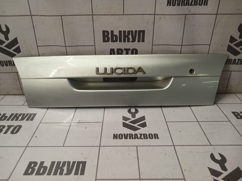 Накладка (кузов внутри) Toyota Estima Lucida Previa 1996-2000