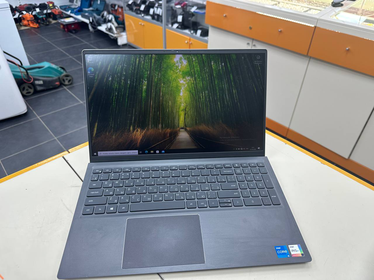 Ноутбук DELL; Core i5 11320H, Intel UHD Graphics, 16 Гб, SSD 500 Гб