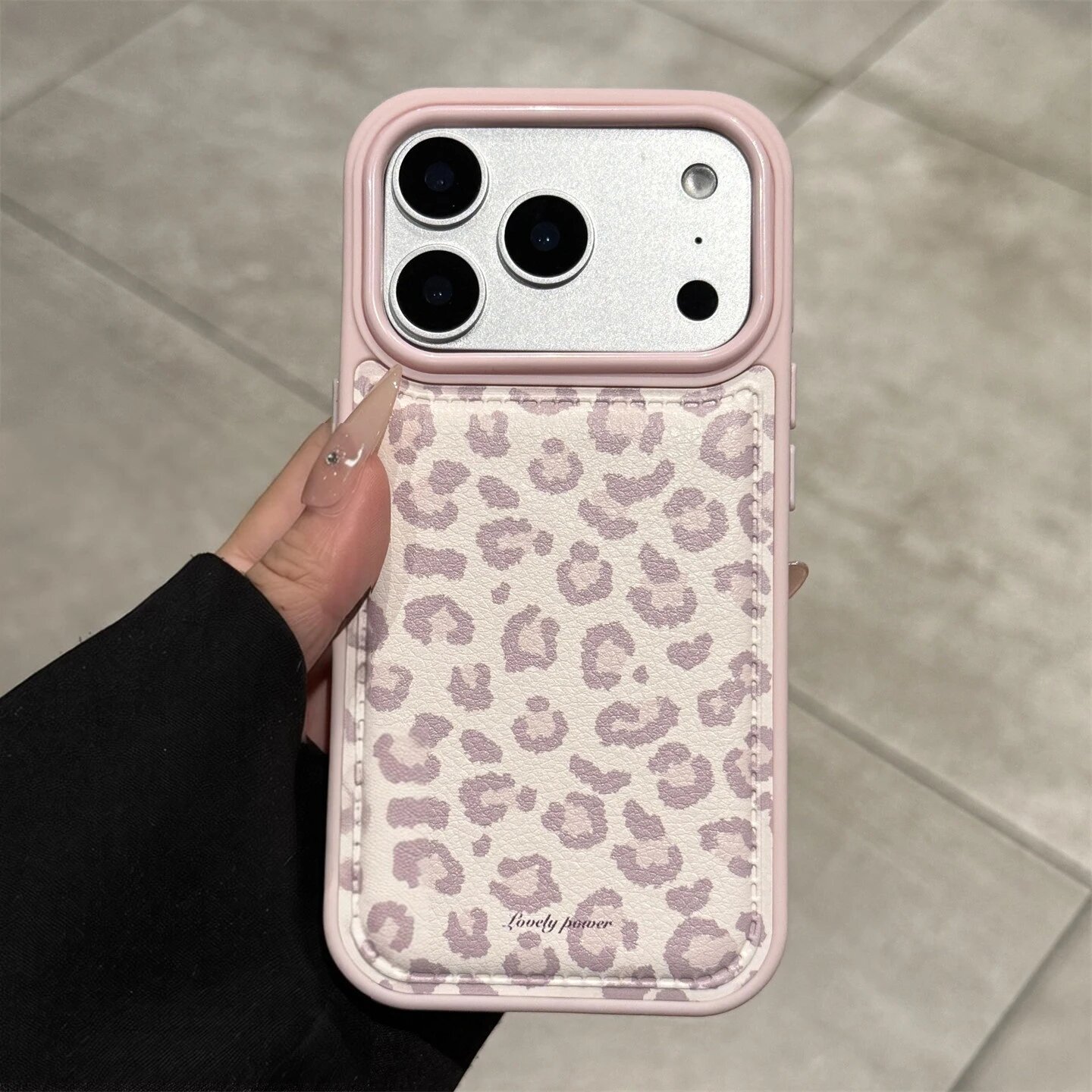 Чехол iPhone 12 Pro розовый с леопардовым принтом