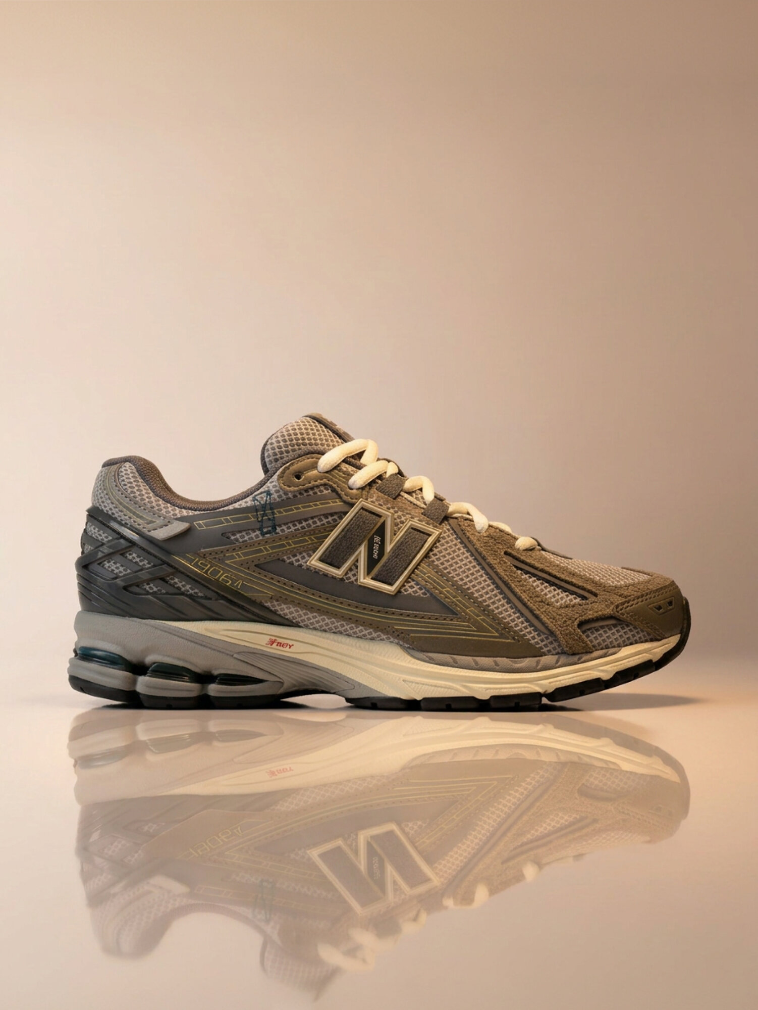 Кроссовки New Balance 1906