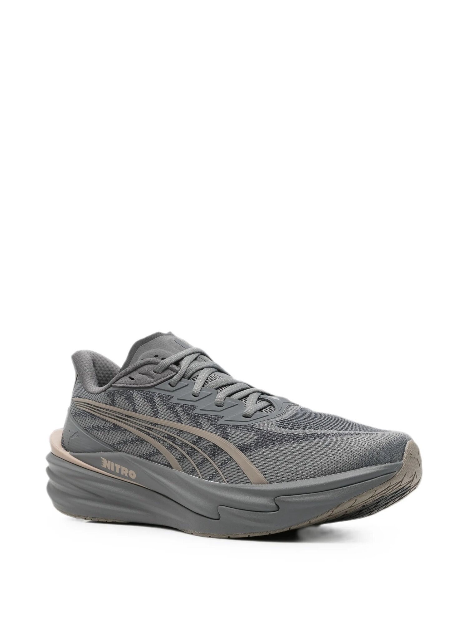 Кроссовки PUMA Deviate Nitro 4 sneakers, размер 7.5 UK — фото 1