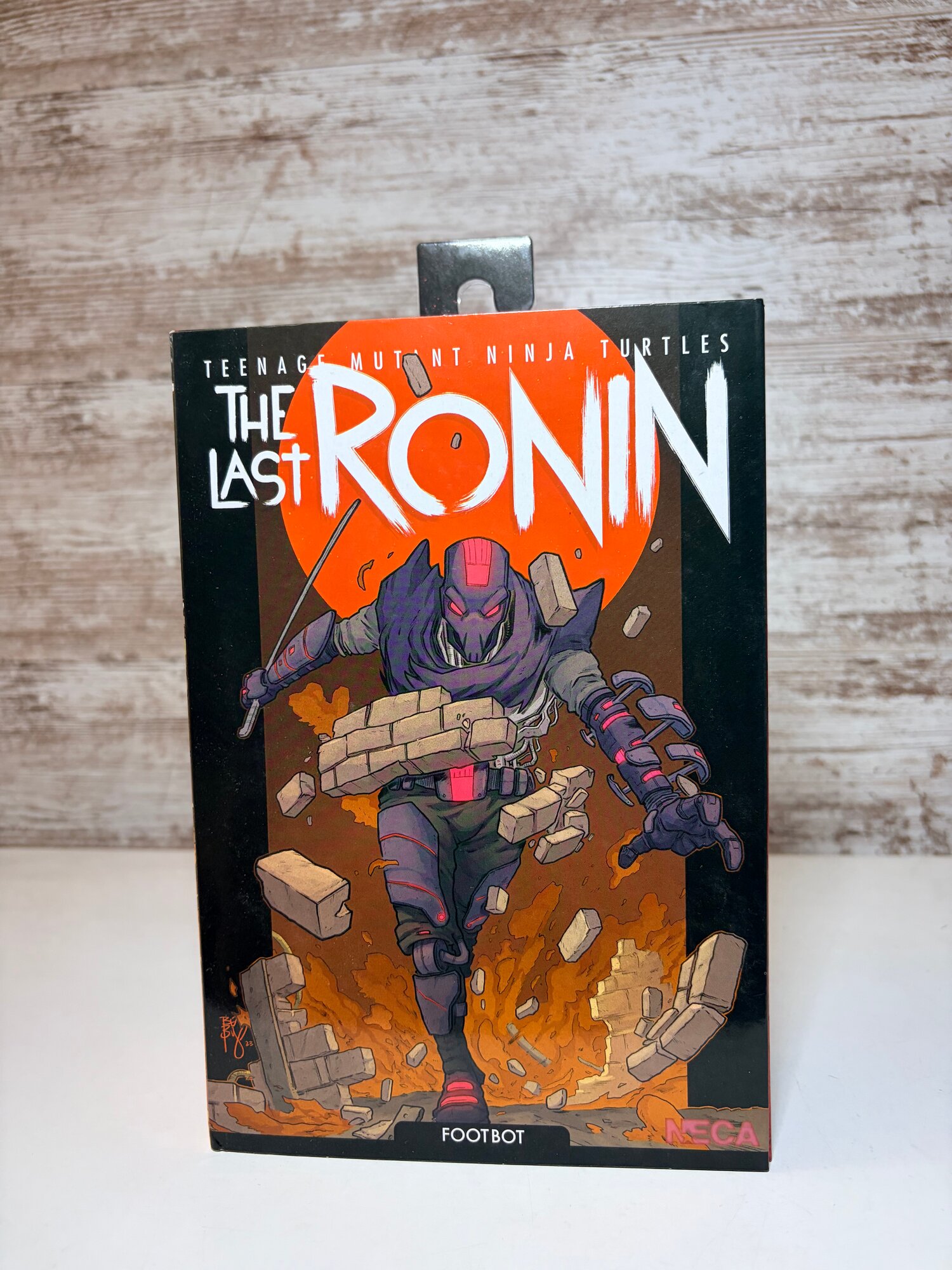 Коллекционная фигурка Footbot Teenage Mutant Ninja Turtles: The Last Ronin, NECA, 18 см