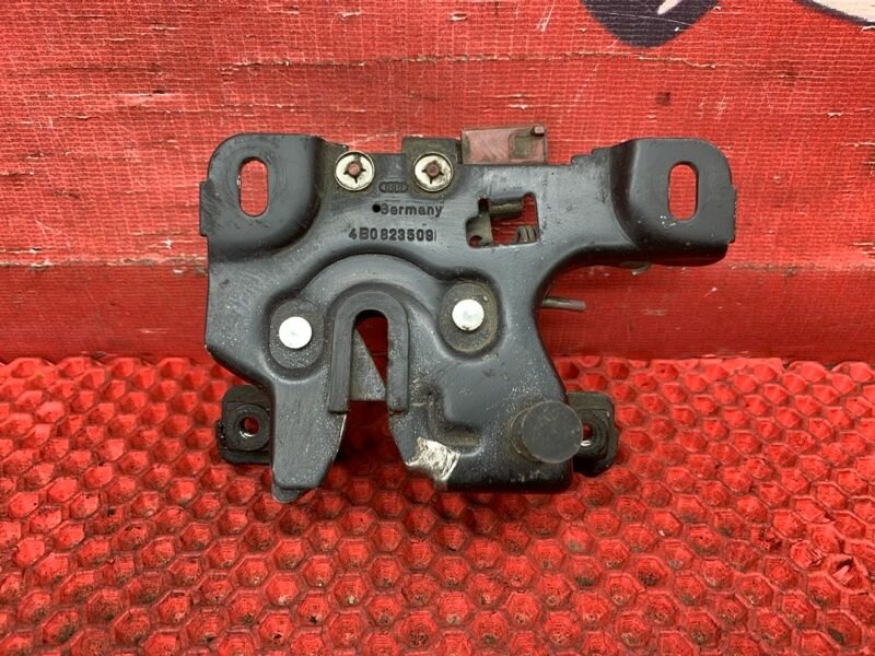 Замок капота Audi A6 2001 4B0823509 4B2 ASN оригинал (с пробегом)
