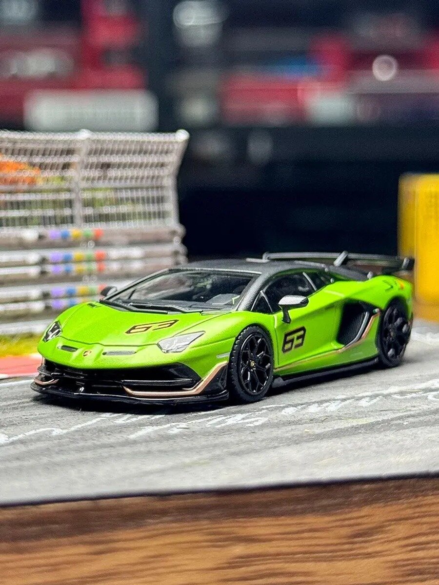 Машинка HH 1:64 Lamborghini AVENTADOR SVJ LP770-4 Green, Масштаб модели 1/64