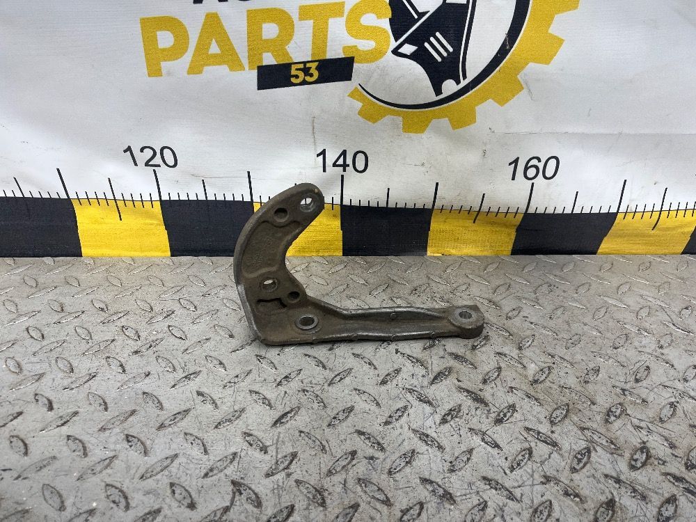 Кронштейн раздатки RENAULT DUSTER 339305631R Б/У с пробегом