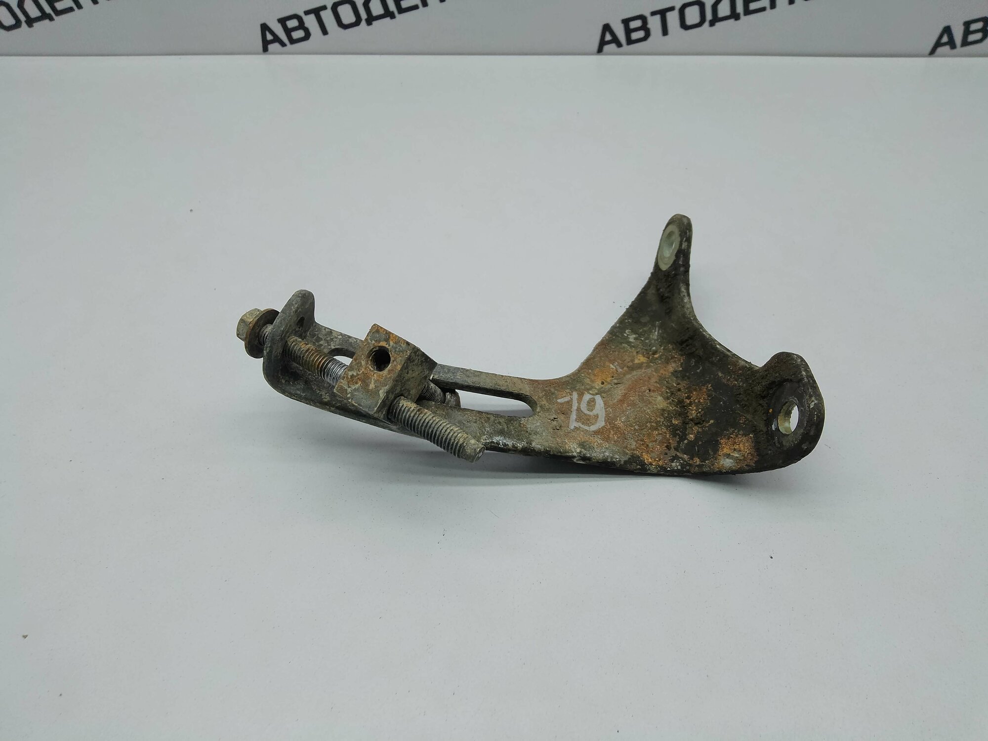 Кронштейн генератора Toyota Corolla E100 1992 г