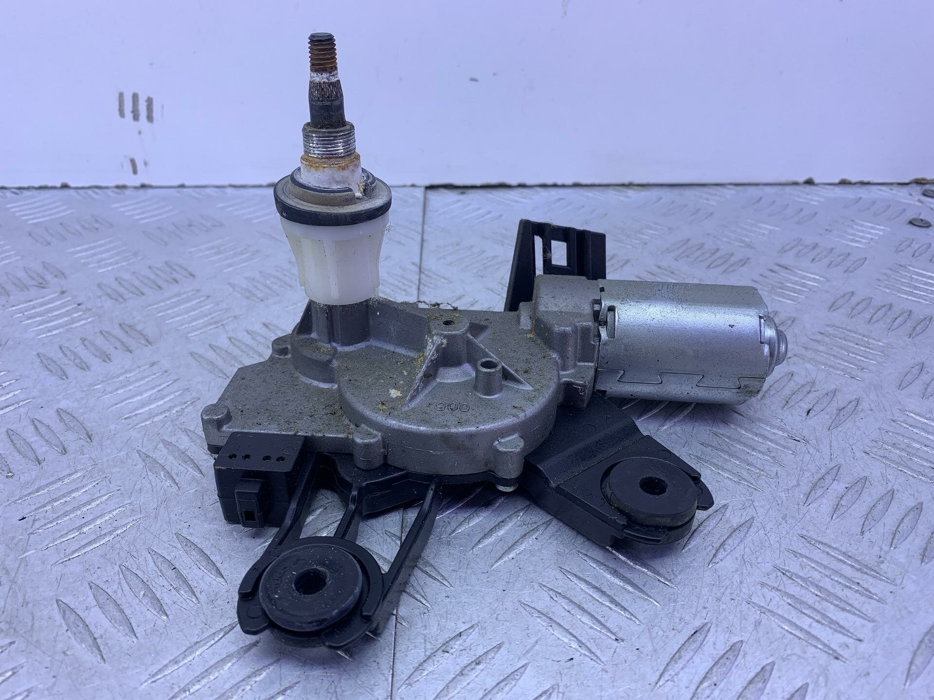 Моторчик заднего стеклоочистителя (дворника) Opel Antara 2006 96627128