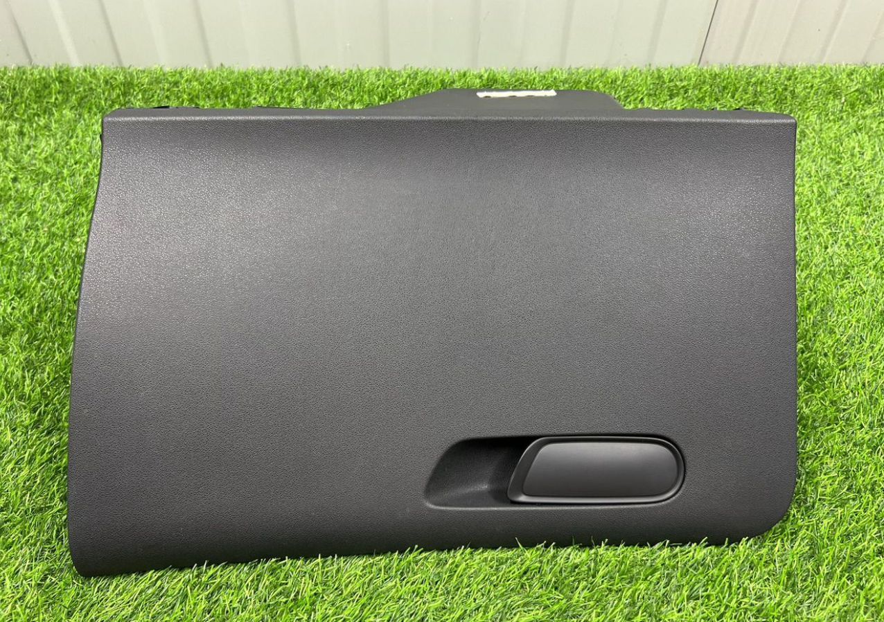 Бардачок Citroen C4 / Ситроен С4 1.6 EP6 (120 Л.С.) 2011