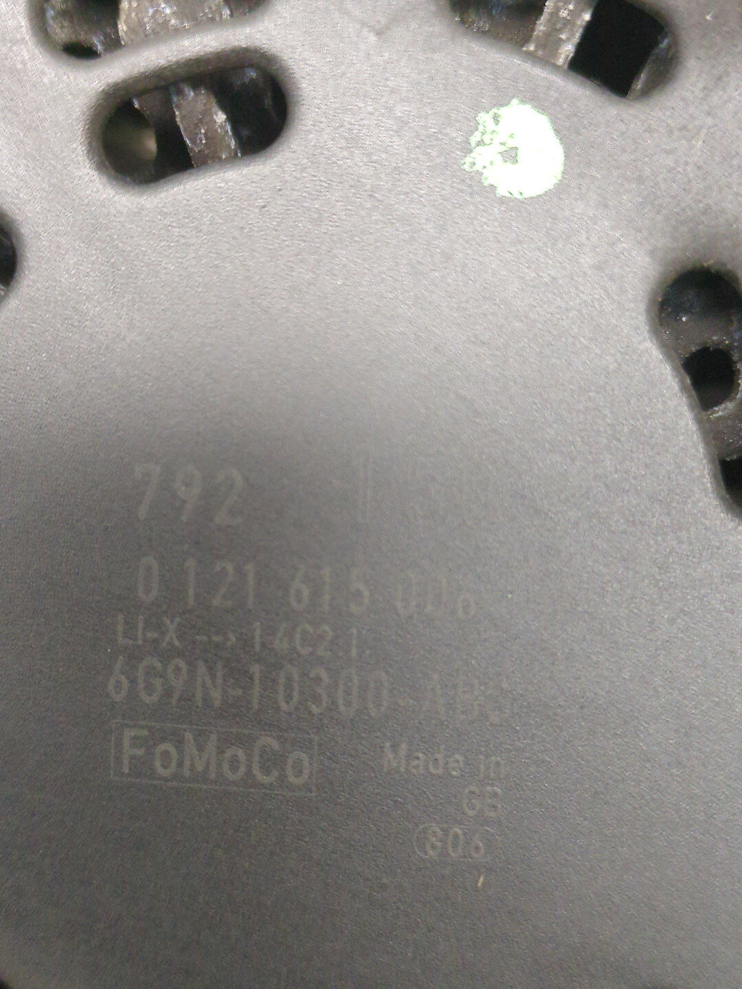 Генератор Ford Mondeo 4 Б/У — фото 1