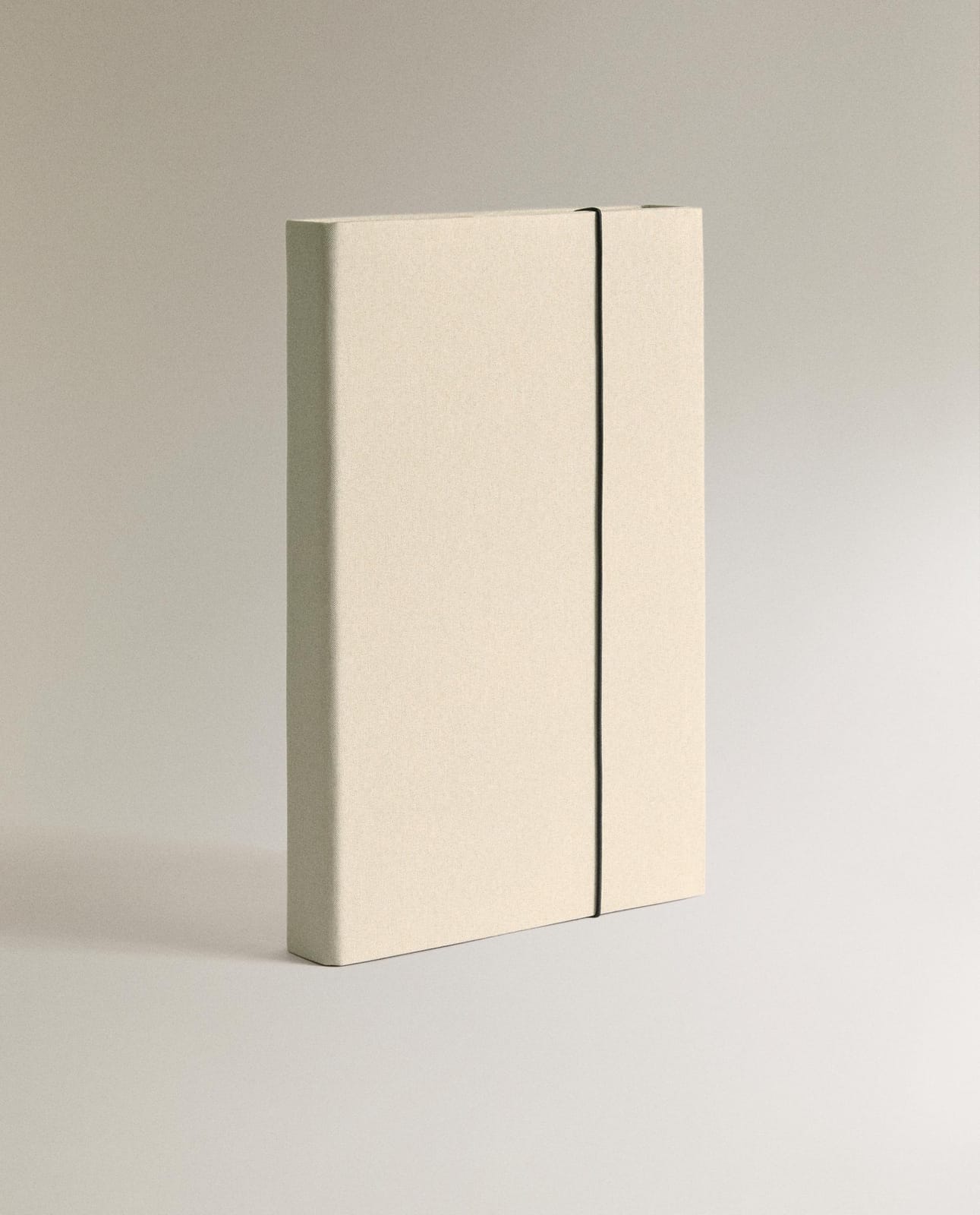Канцелярский набор ZARA HOME льняная папка с застежкой, экрю, 35.5 x 23.5 x 4 см 4375/728/712-99