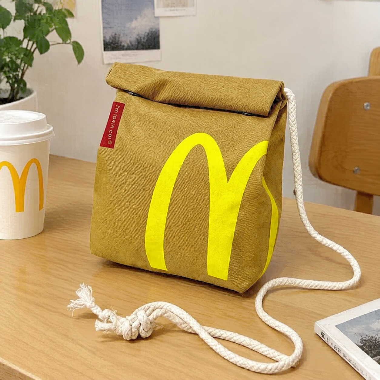 Рюкзак McDonald`s, школьный, унисекс, для средней и старшей школы, бежевый, нейлон (Объем: 13 л)