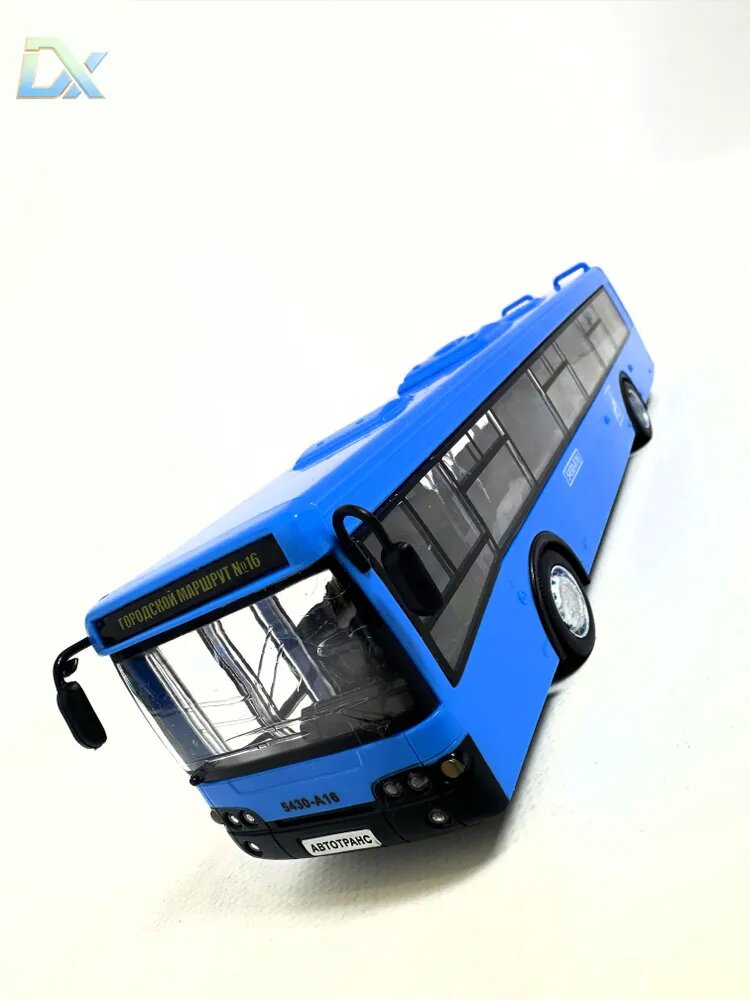 Инерционный автобус Play Smart 1:43 ЛиАЗ-5292 28 см. 9690-D Маршрут Синий-1