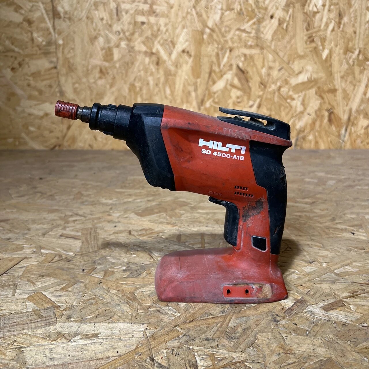HILTI SD 4500-A18 беспроводной шуруповерт-гвоздезабиватель для гипсокартона (корпус)