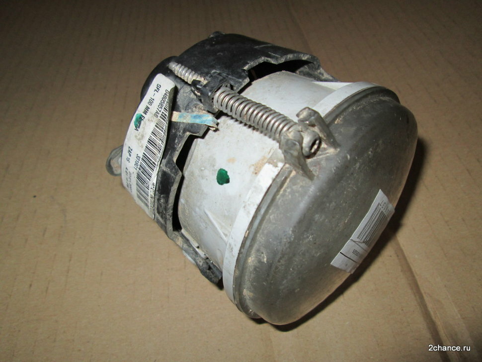 Фара противотуманная 04805857AB Chrysler, Dodge б/у