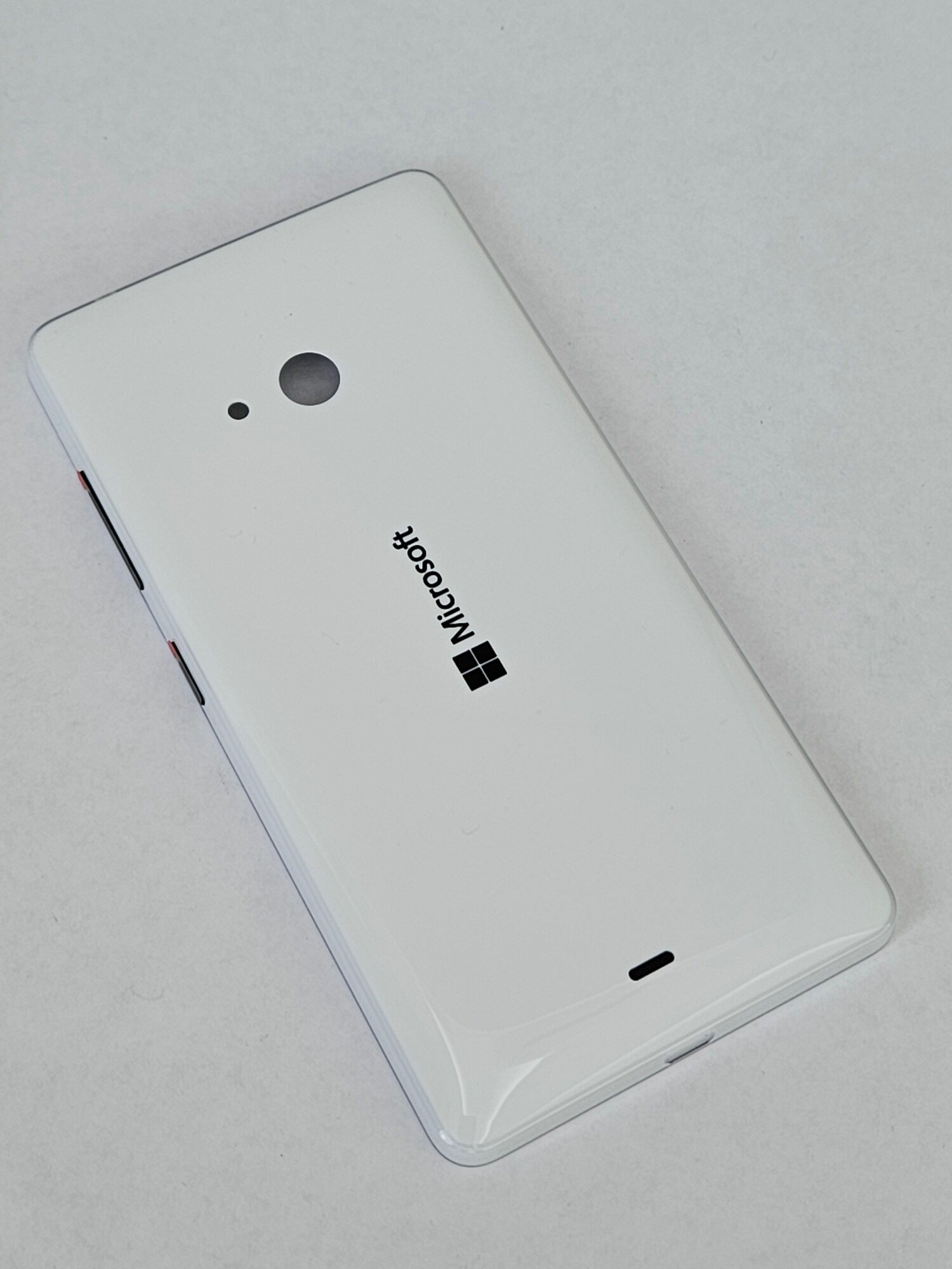 Крышка аккумулятора в сборе с боковыми клавишами для Microsoft Lumia 540 (цвет - white) orig, p/n: 8003567