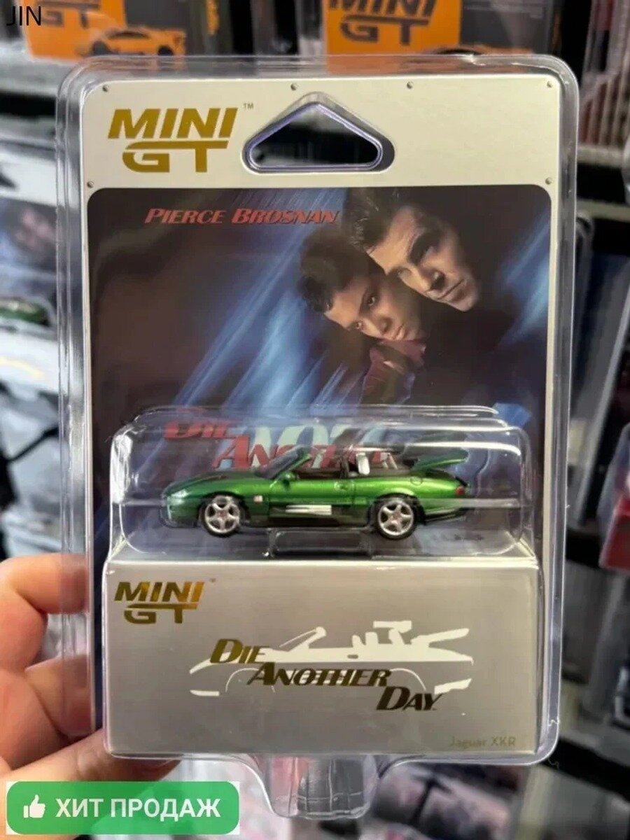 Машинка MINI GT 1:64 #908 Jaguar XKR Die Another Day 007 Movie Car