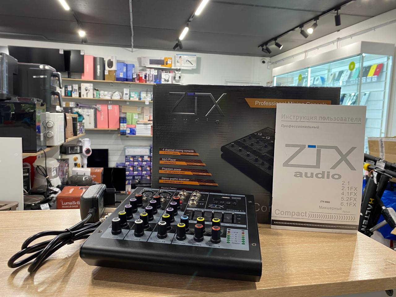 Микшерный пульт ZTX AUDIO COMPACT 2.1FX