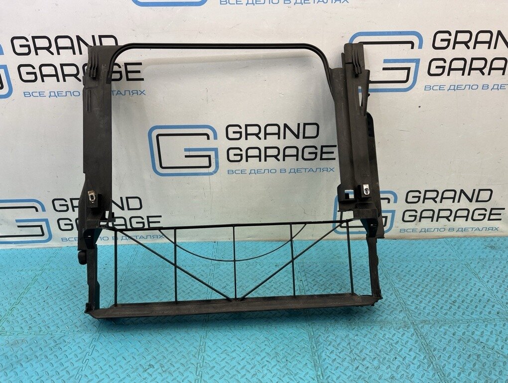 Кронштейн радиатора BMW X5 2004 E53 M54B30 3.0 OEM 17101439105