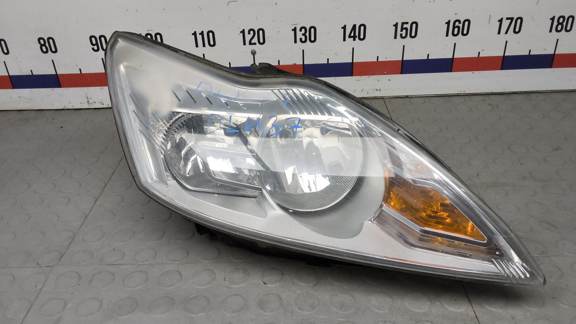 Фара правая FORD FOCUS 2